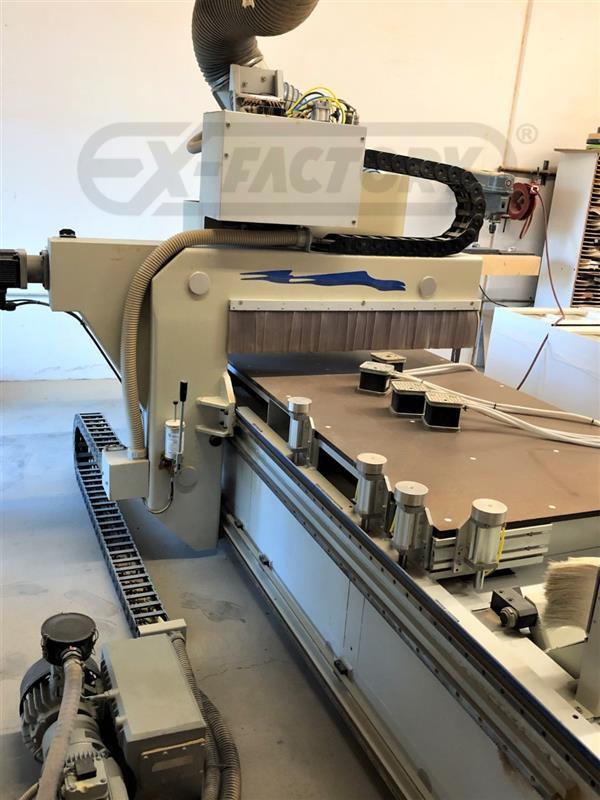 Used BUSELLATO B1 CNC MACHINING CENTER (UNIVERSAL) for sale (Video ...